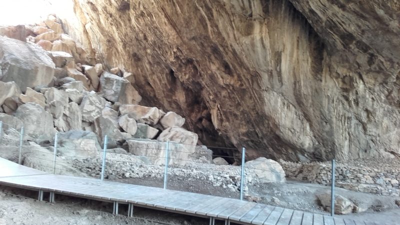 Ημερήσια εκδρομή με επίσκεψη και ξενάγηση στο σπήλαιο Φράγχθι στη Ν.Δ ...